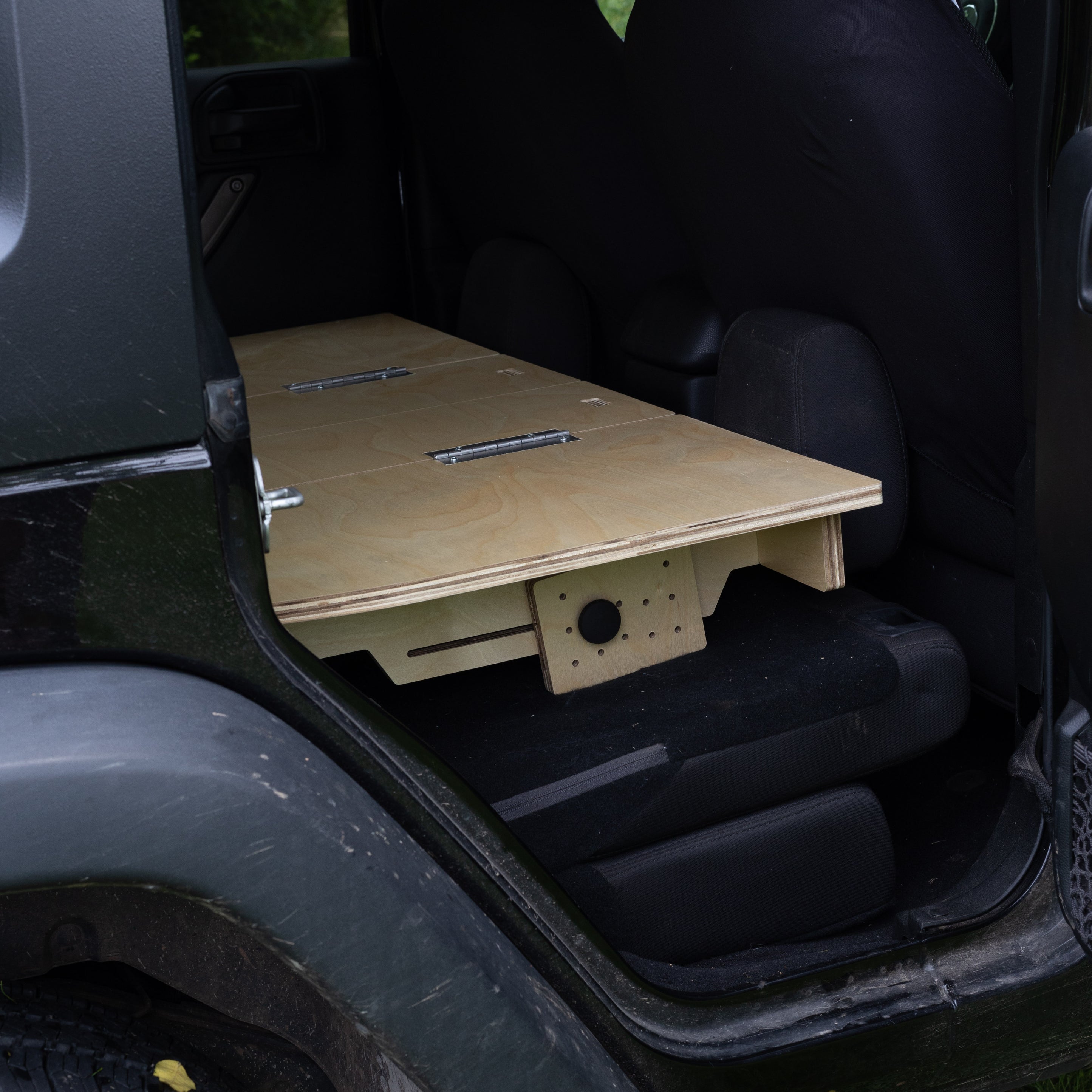 Jeep Wrangler Unlimited Sleeping Platform – CarToCamp